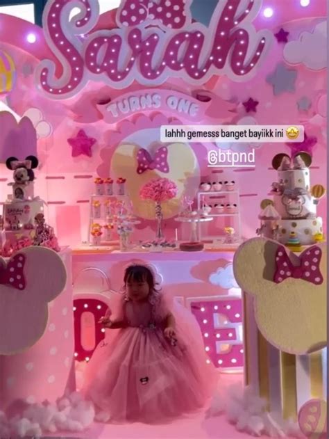 Gemas Sarah Putri Ahok Dan Puput Nastiti Serba Pink Di Ultah Ke 1