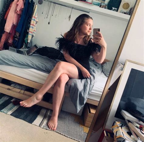 Rosianna Halse Rojas Feet