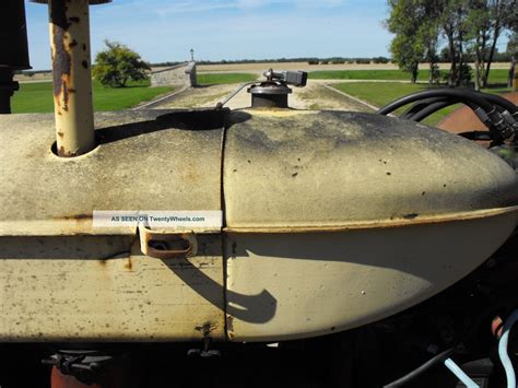 Cockshutt 35 Gasoline Vintage Tractor With Hydraulic Loader