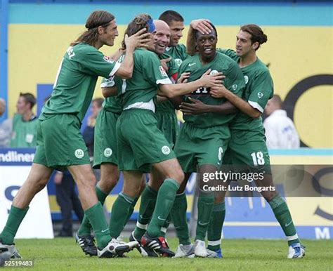 19 Jubel Diego Klimowicz Wolfsburg Photos And High Res Pictures Getty Images