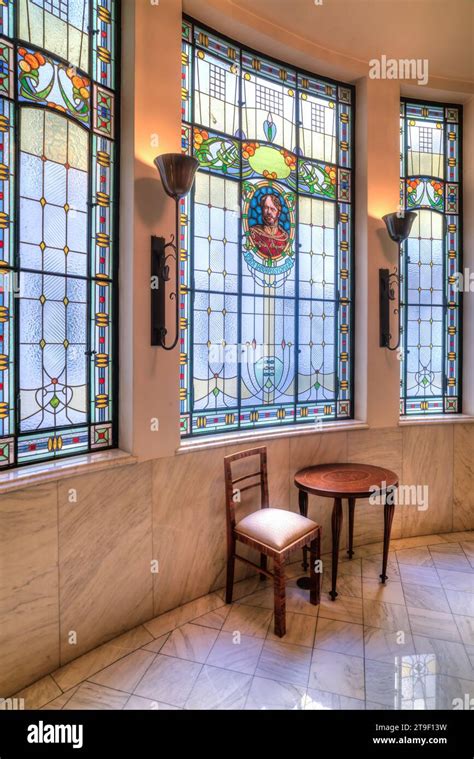 Budapest Gresham Palace Zsigmond Quittner 1905 1907 Andrassy Stiege