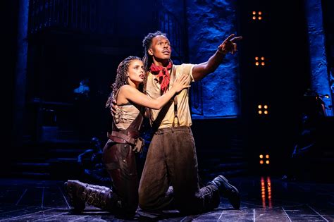 Recensie Hadestown Net Afgestudeerde Sara Afiba Verplettert Carré In