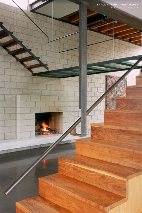 Contemporary Residence With Textured Cmu Wall