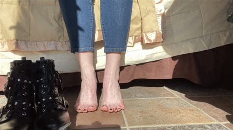 Putting On Leg Warmers Kinkyfeet Clips Sale