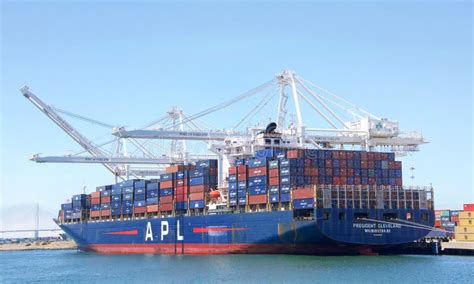 Apl Cargo Ship President Cleveland Loading At The Port Of Oakland