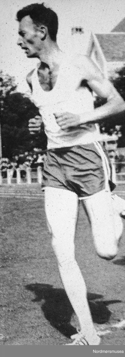 Tore Gjerstad Baneløp Friidrett Fotoet Er Speilvendt Bildet Er Fra