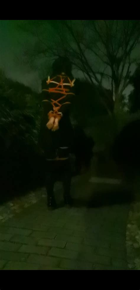 一只萌熊 On Twitter 这人被我绑起来贴上郊狼，然后绑上大腿拉来小公园～不走我就开郊狼～～强迫走了半个点，最后拉到200直接就瘫在