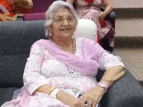 लाइव शो में बात करते करते एक्टिविस्ट रीता जितेंद्र को पड़ा दिल का दौरा