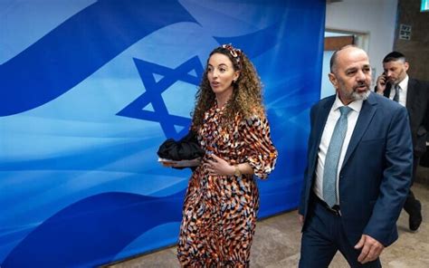 Environment Minister Goes Diving To Save Coral The Times Of Israel