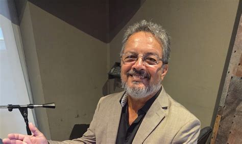 Junito Laredo Agradece A Sus Fanáticos Primera Hora