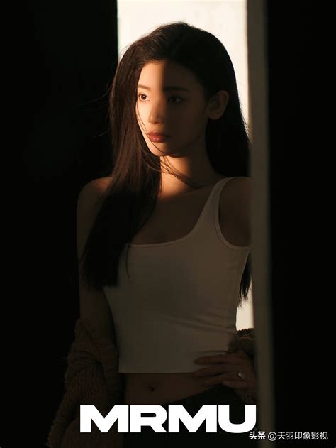 Long Legged Beauty Model Wang Xingchens Latest Emotional Photo