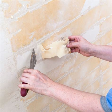 A Guide On How To Strip Old Wallpaper