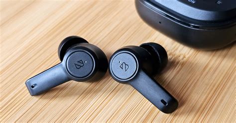 Back Bay Firstclass 70 Review Budget Buds That Beat The Big Brands