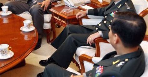 환담하는 프로골퍼 탱크 최경주