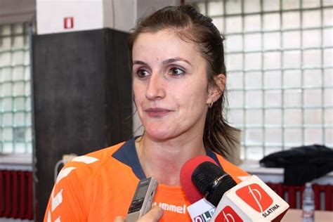 Mihaela Popescu Menajată în Jocul De La Braşov Gazeta Nouă