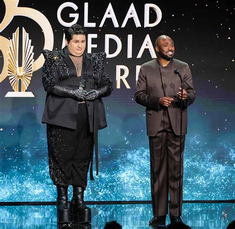 Wayne Brady Says Men Send Him Nsfw Pics In His Dms Sandra Rose