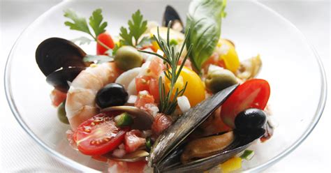 簡単！夏のお料理一品！トマトと魚介のフレッシュサルサソース仕立て｜料理のレシピや作り方｜暮らしニスタ