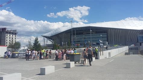 RhÔne Céline Dion A Fait Vibrer Le Parc Ol