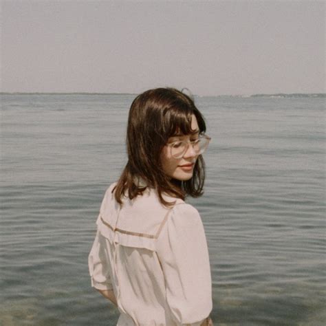 About — Isabelle Abbott