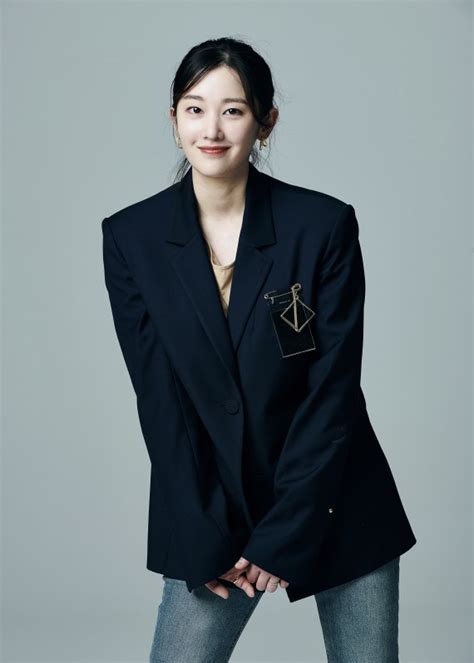 인터뷰 전종서 일단 단순하게 갈래요 조금 혼란스럽지만요 파이낸셜뉴스 인터뷰 전종서 일단 단순하게 갈래요 조금 혼란스럽지만요 파이낸셜뉴스