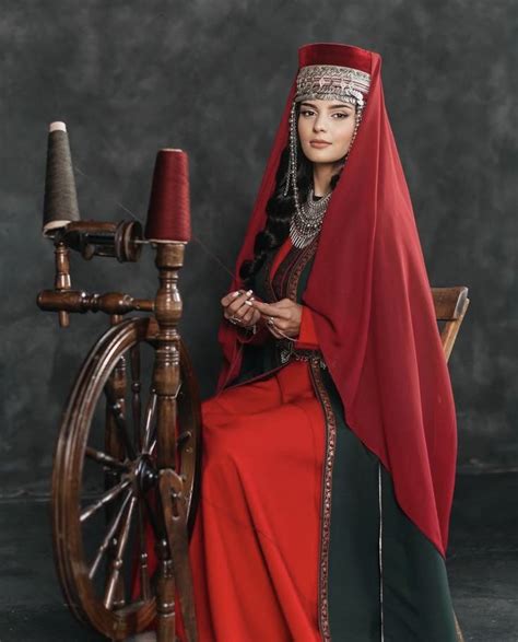 Armenian Girl In Traditional Clothes Armenien