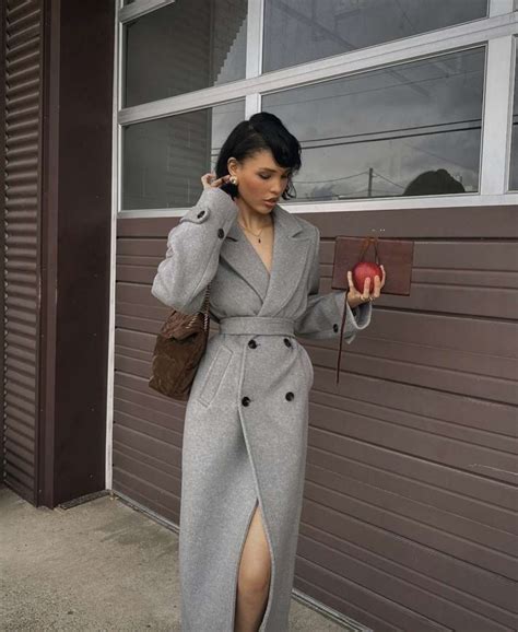 Nara Smith The Tiktok Mom Redefining Culinary Style With Designer Flair