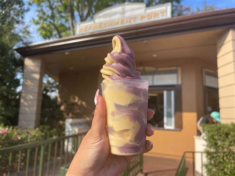 Review Refreshment Port Adds Shrimp Poutine Peanut Butter And Jelly Waffle Cone To Menu For The
