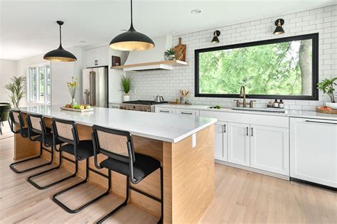 Kitchen Cabinet Doors Different Color Than Frame Detroit Chinatown
