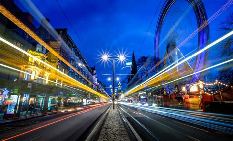 10 Essential Night Photography Techniques For Beginners