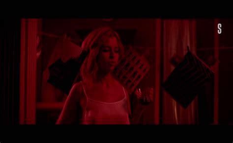 Lyubov Aksyonova Sexy Scene In Zhit Zhizn Aznude