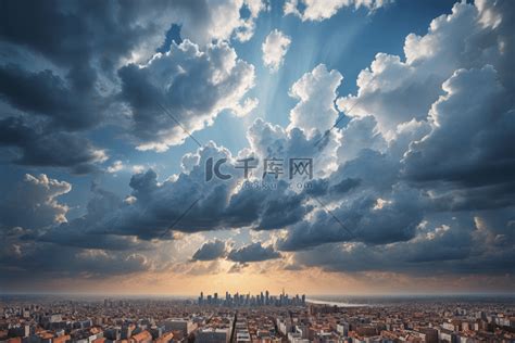 天空阴云密布阳光明媚的城市景观高清图片高清摄影大图 千库网