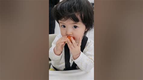 장원영 두손 딸기 먹방 Youtube