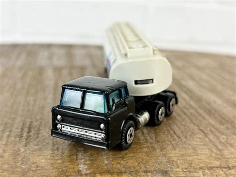 Vintage Yatming Black Semi Truck With Trailer Mobil Gas Diecast 1970s Metal Car Toy Diecast Toys