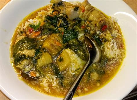 Surinaamse Bravoe Soep Met Kip Verdiep Akloe Hindorama