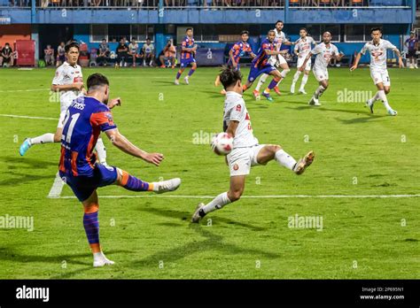 Defender Blocking Pass During Thai Premier League Game At Pat Stadium