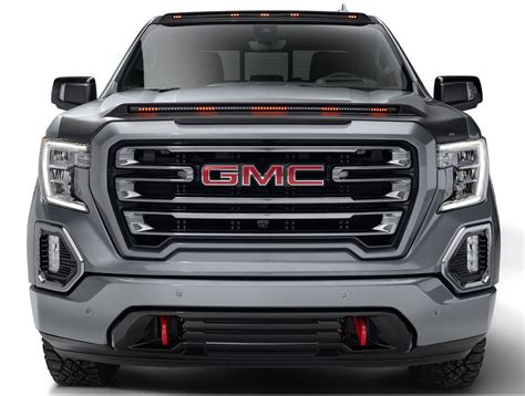 Avs® Aeroskin® Lightshield™ Pro Realtruck
