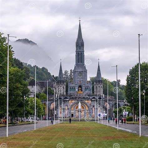 Sanctuaire De Notre Dame De Lourdes The Sanctuary Of Our Lady Of