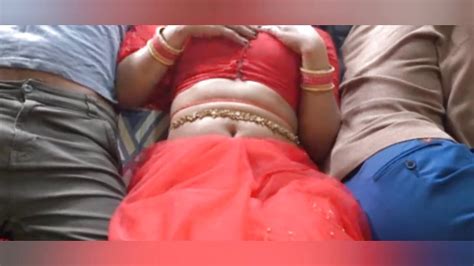 Indian Horny Mommy Ko Choda Uske Bete Rohit Ne Daba Daba K Clear Hindi