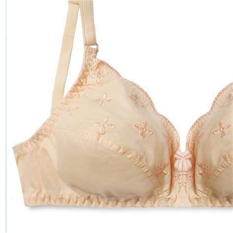Buy Wireless Bra Floral Whisper At Best Quality 25 Off Sajiero