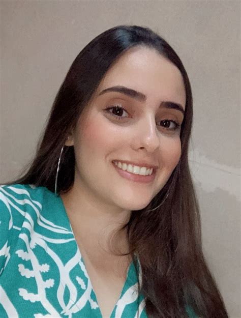Gabi Melo Medium