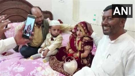 ढाई फुट के अजीम मंसूरी ने किया दो फुट लंबी बुशरा से निकाह देखिए तस्वीरें