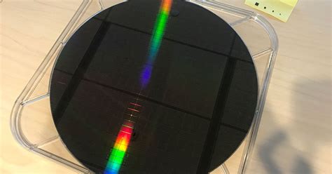 Aaa Minds Intels New Path To Quantum Computing