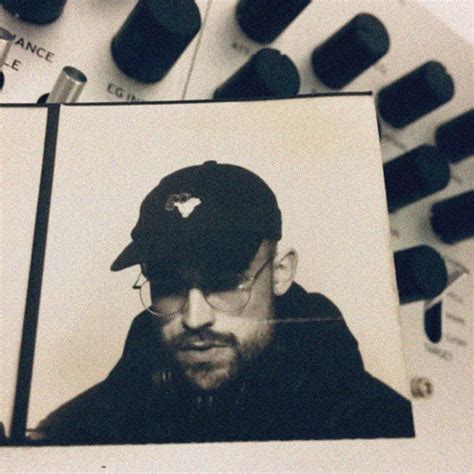 Dj Button Moon · Artist Profile