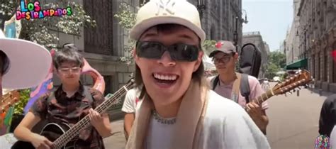 Payasos Destrampados Hacen Broma A Transeúntes De Cdmx Se Hacen Pasar Por Peso Pluma Y Desatan