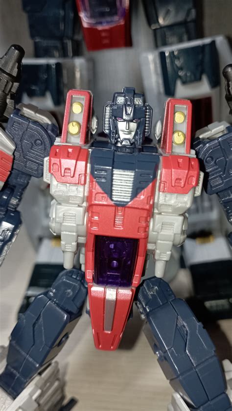 Transformers Legacy United Voyager Cybertron Starscream First In Hand