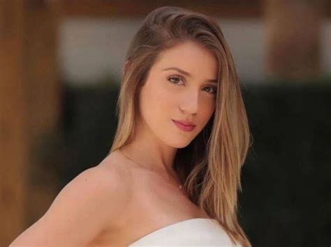 Giulia Blagitz Saiba Quem é A Enfermeira Que Terminou O Namoro Com Arthur Do Val Folha Pe