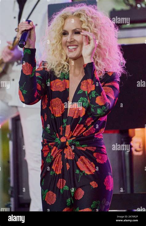 New York Ny Usa September 16 2022 Little Big Town Perform On Nbc