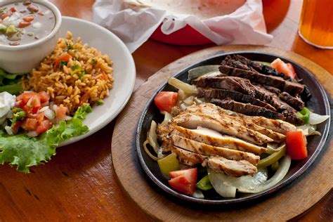 El Chico Chili Con Queso Recipe