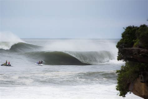 Shark Island Cronulla Surf Photo By Dan Bielich 1147 Am 6 Jun 2016