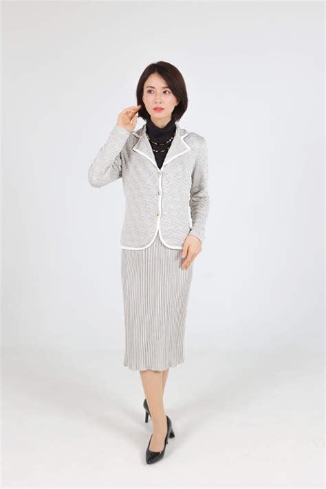 永野敦子オリジナルニット青山サロン：collections